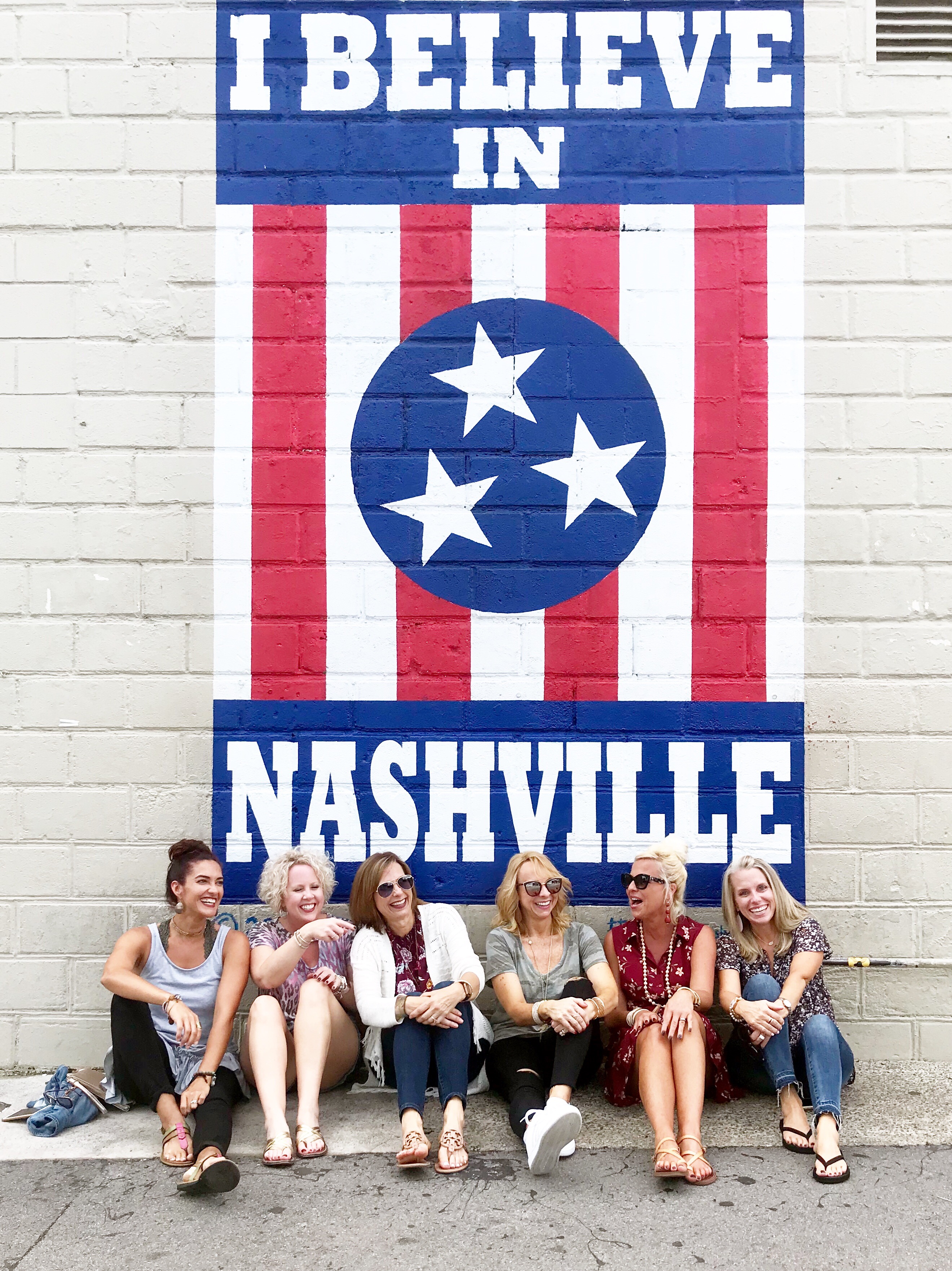 Nashville Sights & Sounds - The Queen In Between