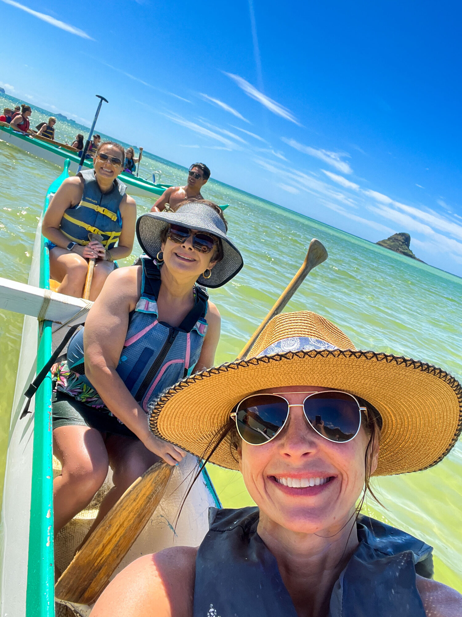 Oahu Highlights - The Queen In Between